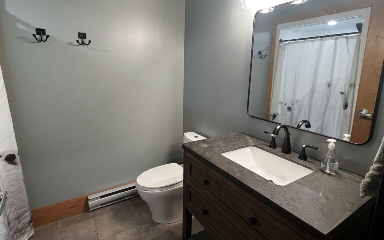 Blueberry Inn | Churchill, Manitoba